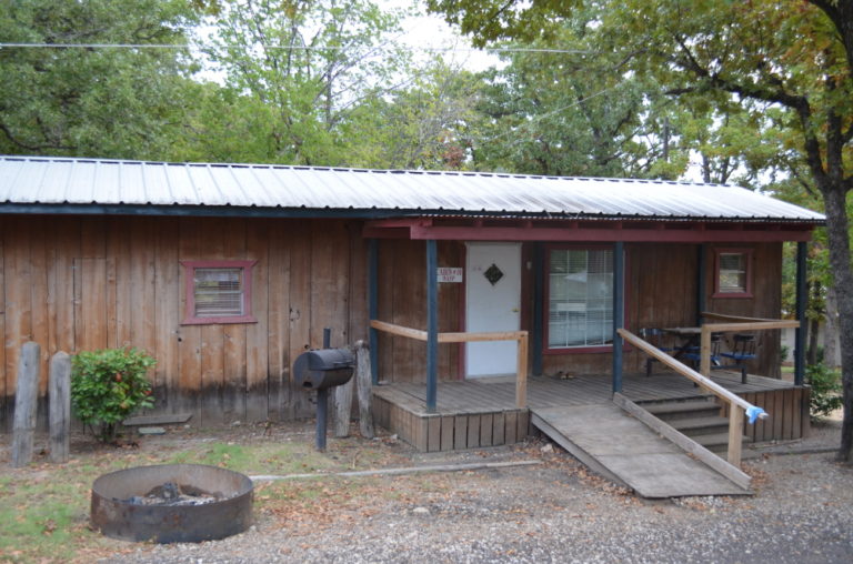 Lighthouse Marina Cabins – Lake Texoma